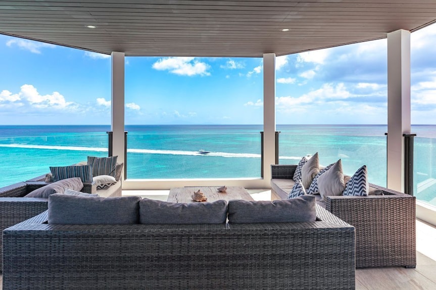 Villa Marcelle - Four Bedroom Resort, Sleeps 8 - Antigua and Barbuda