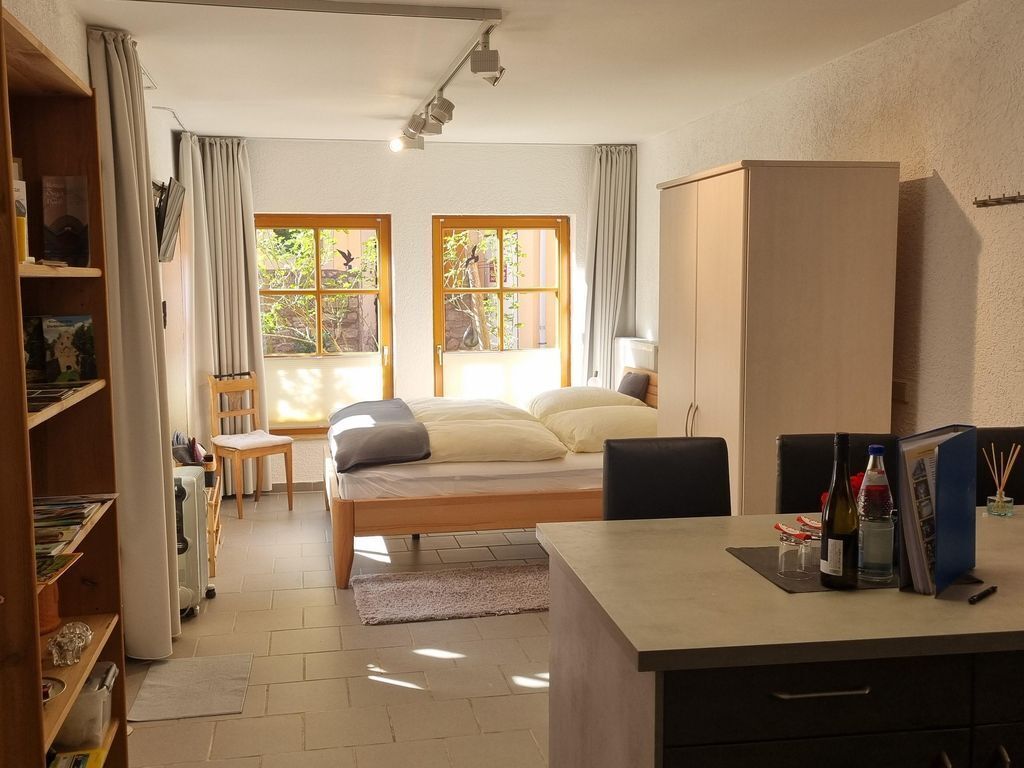 Ferienwohnung "Im Hof" - Appartement/fewo, Dusche, Wc, Wohn-/schlafraum - Meisenheim