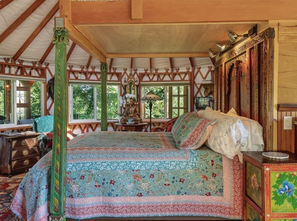 Luxury Retreat Yurt at Brigadoon - Port Hadlock | Vrbo