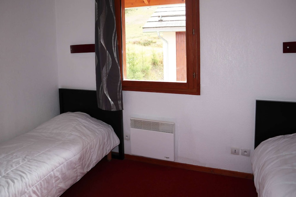 La Combe D’Or 4**** Residence in Les Orres 1800 - Les Orres | Vrbo