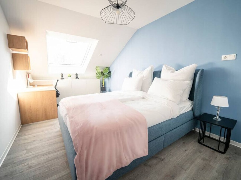 Noble Suite Mit Perfektem Wohn- Und Arbeitskomfort - Gießen