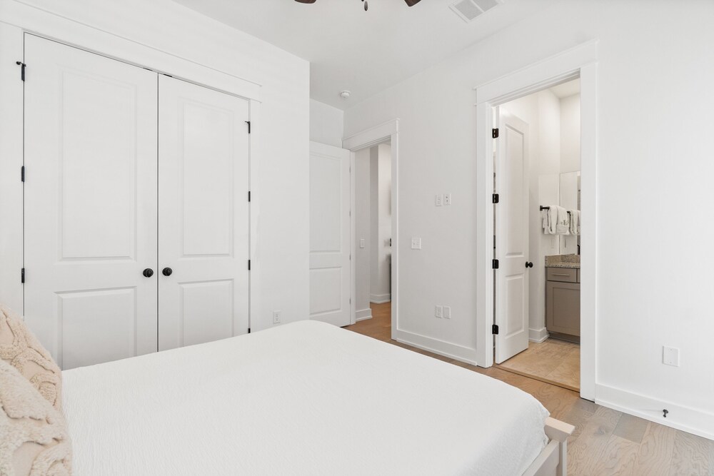 30A Pet Friendly - Shared Pool, Golf Cart, 4 Bikes, Free Golf, Dune ...