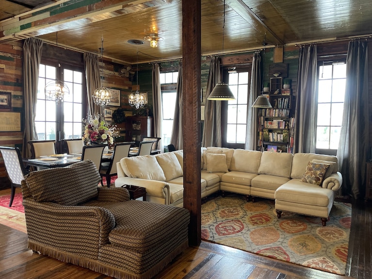 Spacious Huge Deck Downtown Family Friendly - 빌럭시