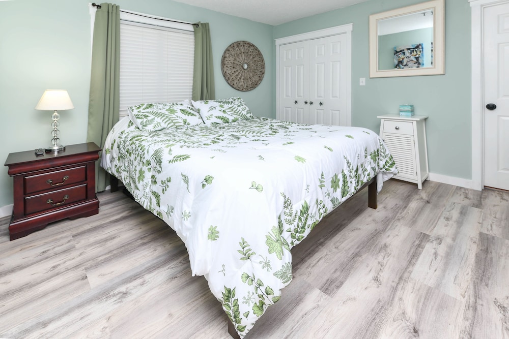 Oceanview, 3 BR Condo - Seasider 104 - Garden City | Vrbo