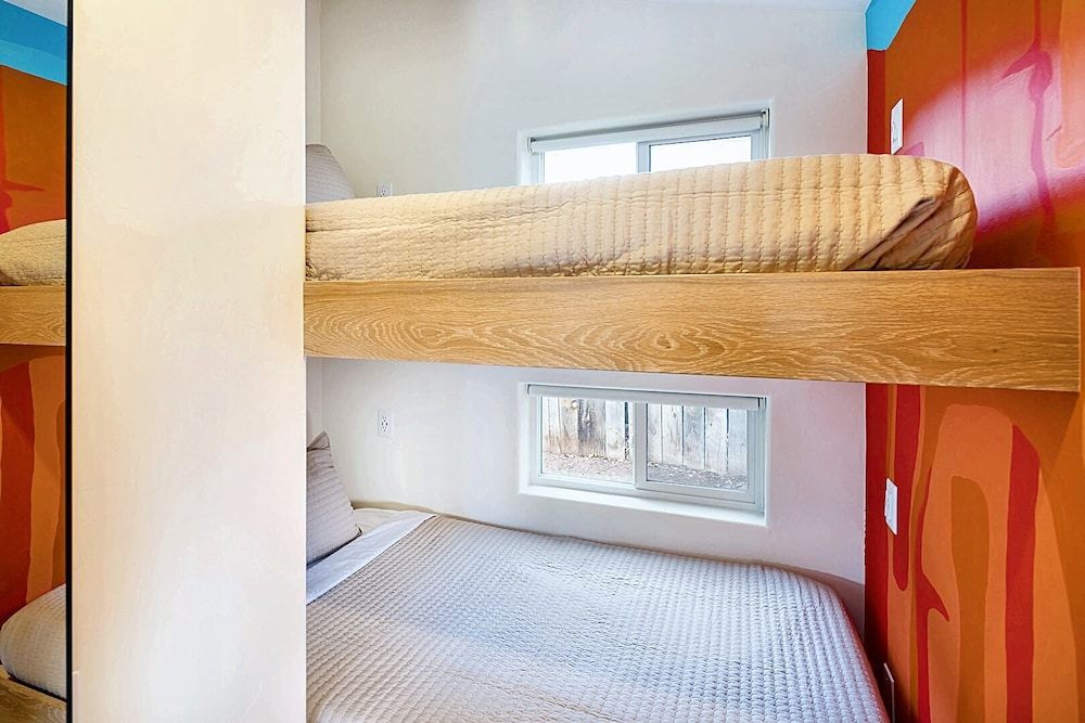 Downtown - Newly Remodeled Stylish Studio #5 - Moab, UT