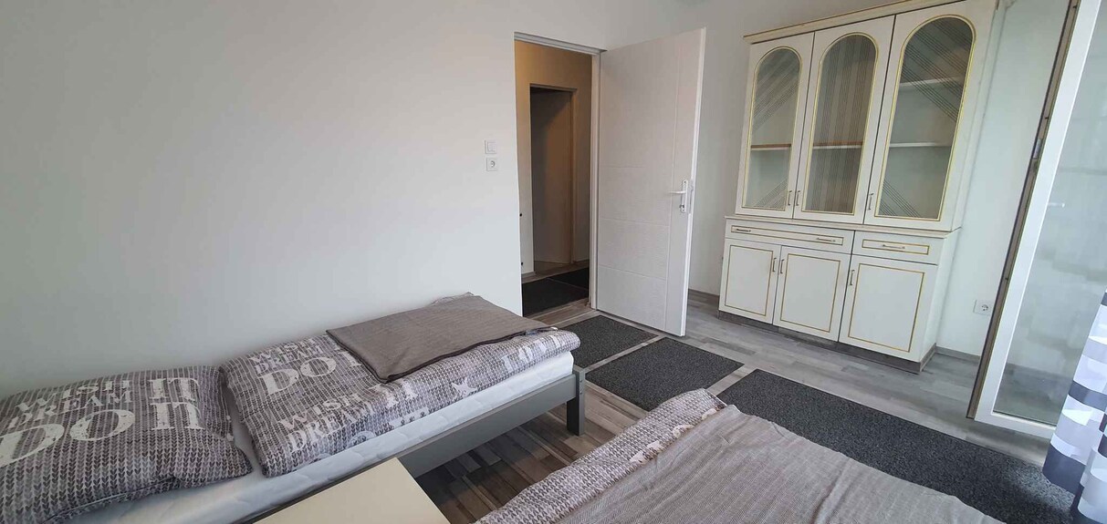 Vakantiewoning Voor 10 Personen Met Internet En Airconditioning 400m Van Het Balatonmeer - Balatonmeer