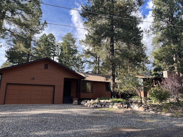 Cozy Forest Retreat- Family Friendly And Pets Welcome. - Flagstaff