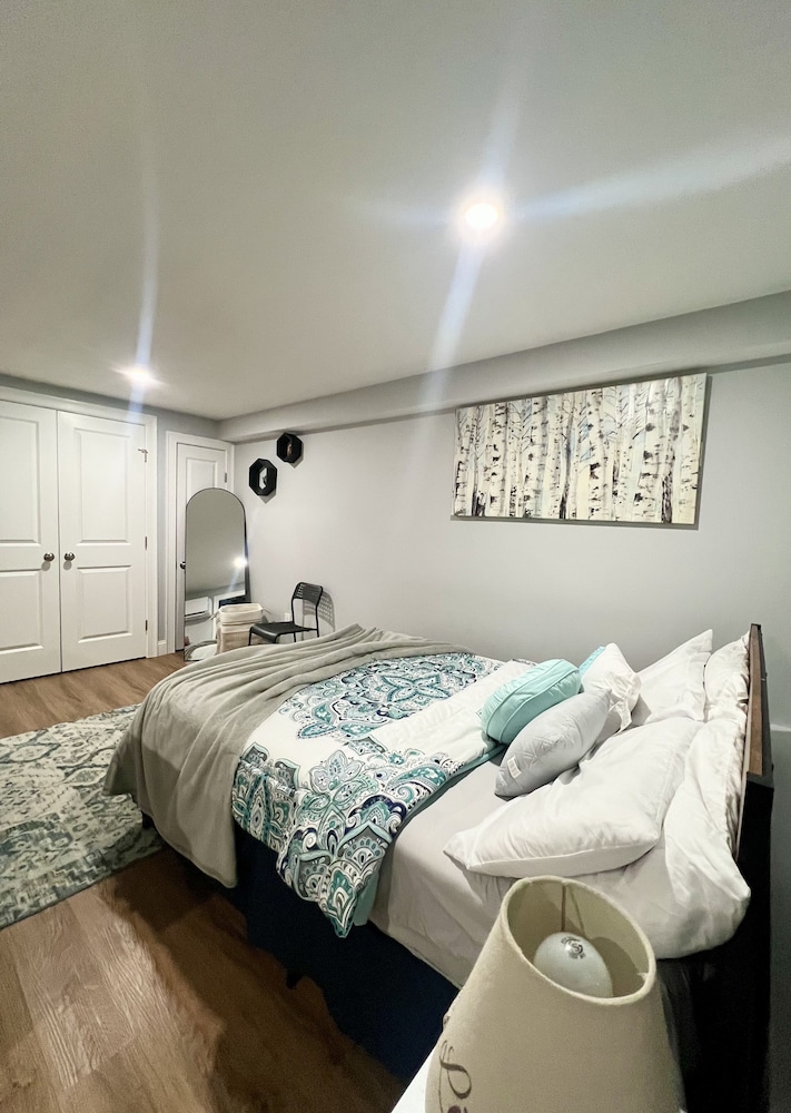 Cozy 2-floor Apartment With Garage Access - Massachusetts