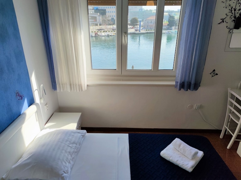3. Double Room With Sea View - Zadar