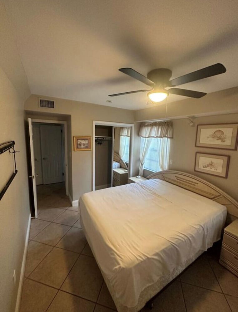BEACHFRONT - Directly on Redington Beach/Gulf of Mexico - Redington ...
