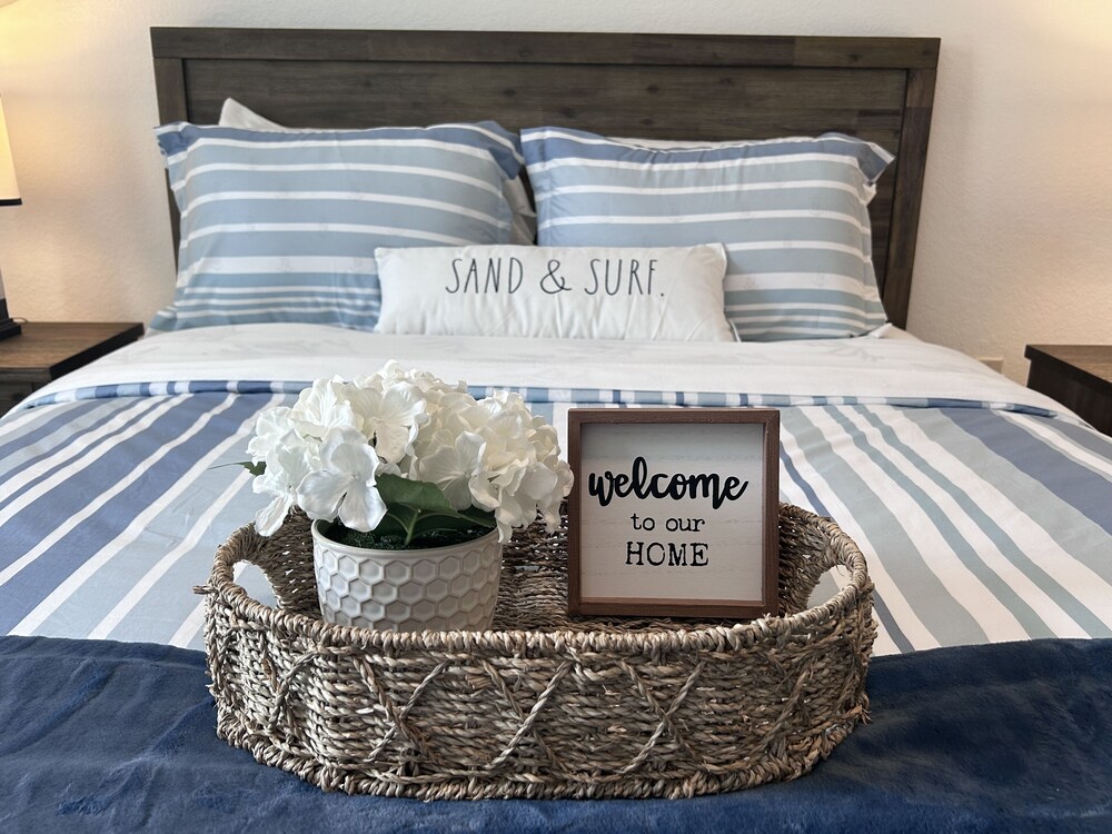 Glamorous Fort Myers Getaway! Condo Resort Style! - Fort Myers | Vrbo