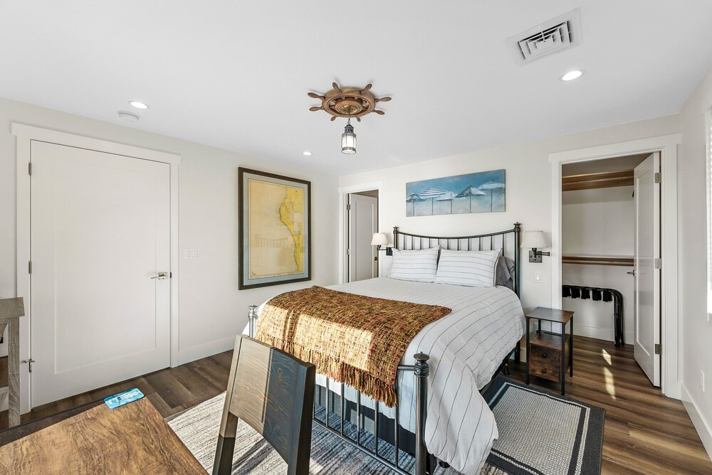 Rare Oceanfront 3 bed, 3 Bath: Serene Coastal Getaway with Stunning ...