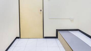 Quarto Individual Económico | Secretária, secretária adequada para computadores portáteis