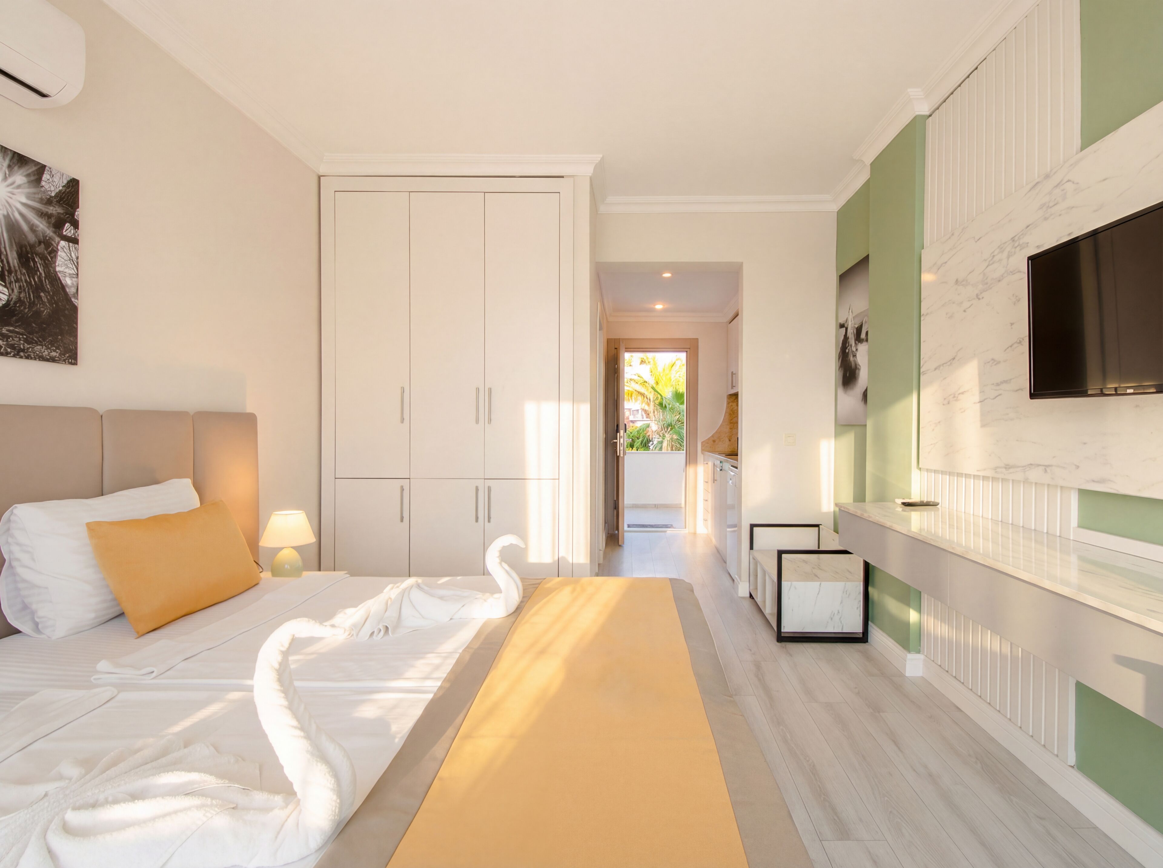 Quarto luxo | Frigobar, Wi-Fi de cortesia, roupa de cama