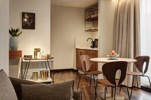 Suíte estúdio superior | Cozinha privada | Máquina de café expresso, cafeteira/chaleira