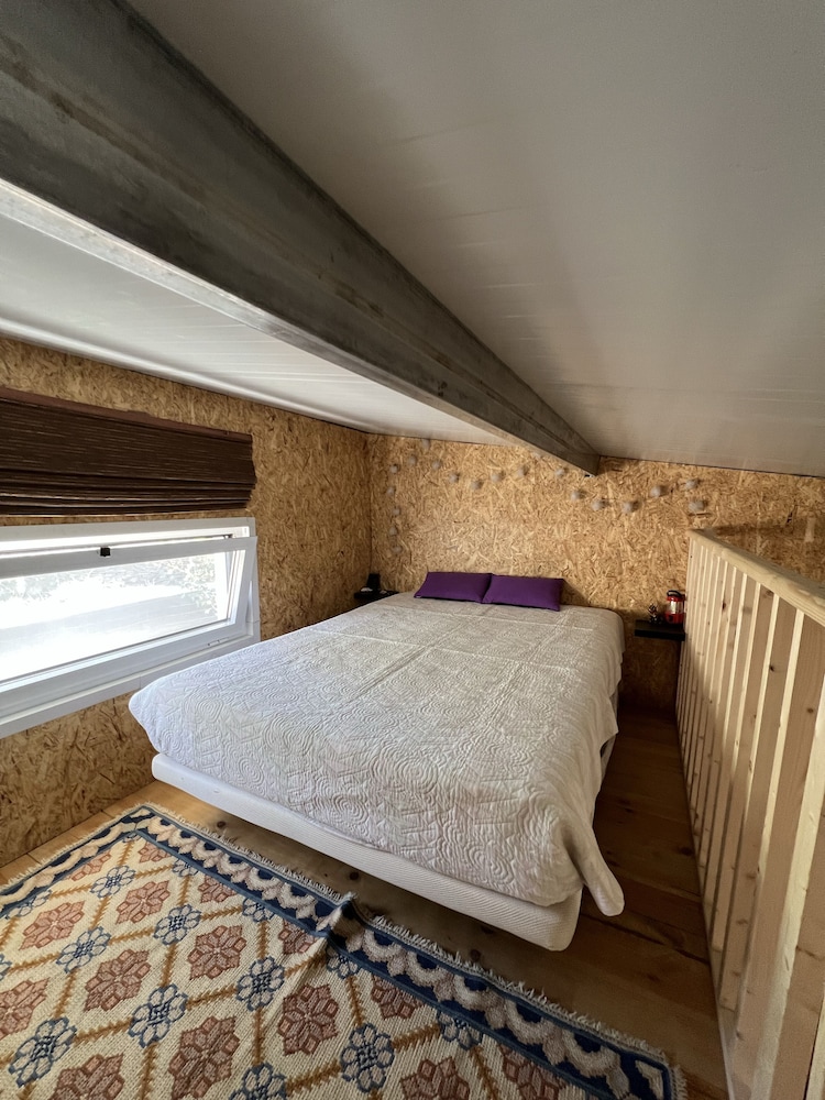 Casa Pequena Dentro De Uma Quinta, óTima Para Atividades Ao Ar Livre. - Braganza