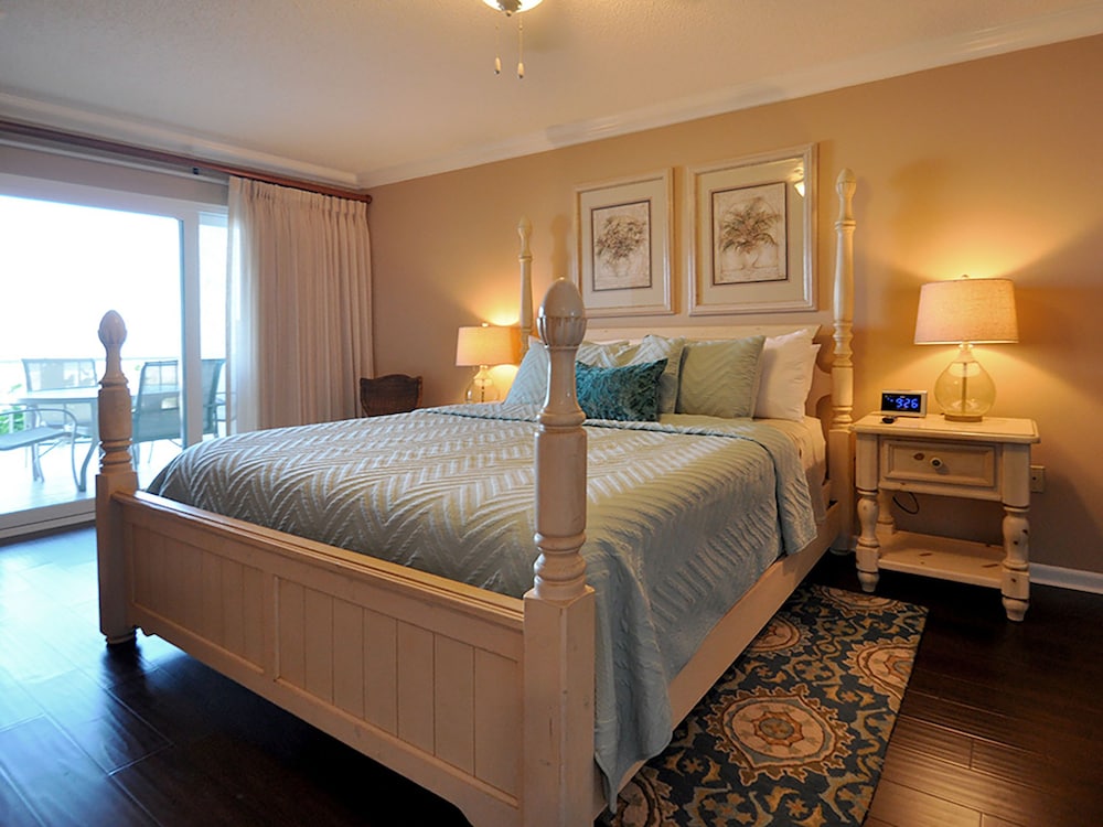The Villas A-2 - Premium 2 Bedroom 2 Bath Oceanfront Condo - Clearwater ...