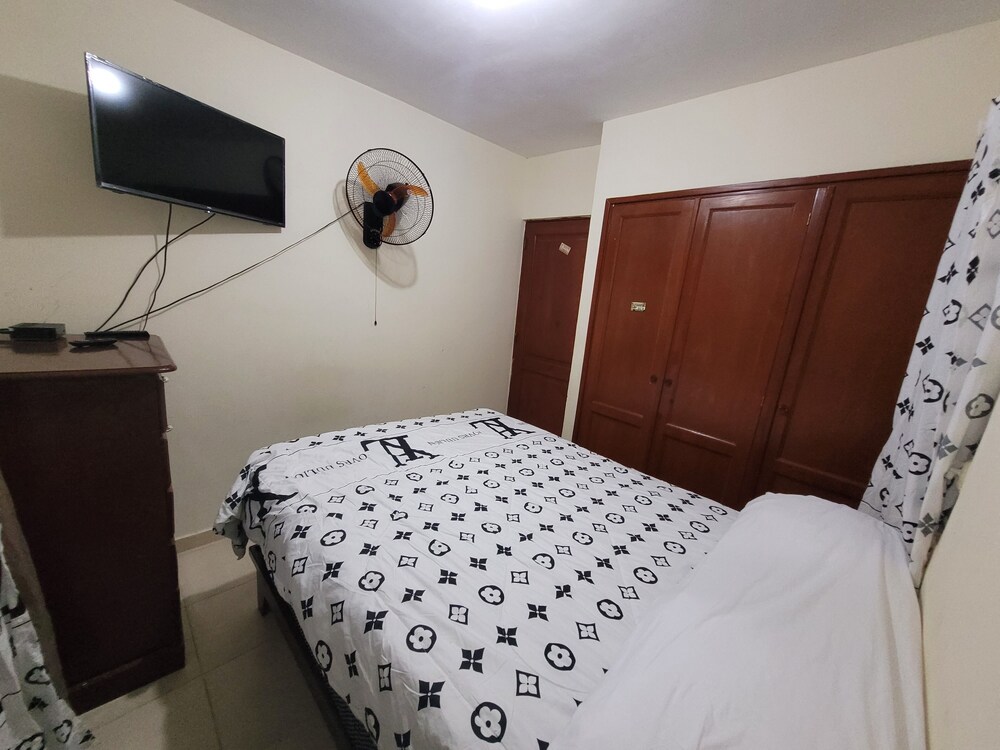 Residencial Juan Pablo II, Santo Domingo Norte, Charles de Gualle ...