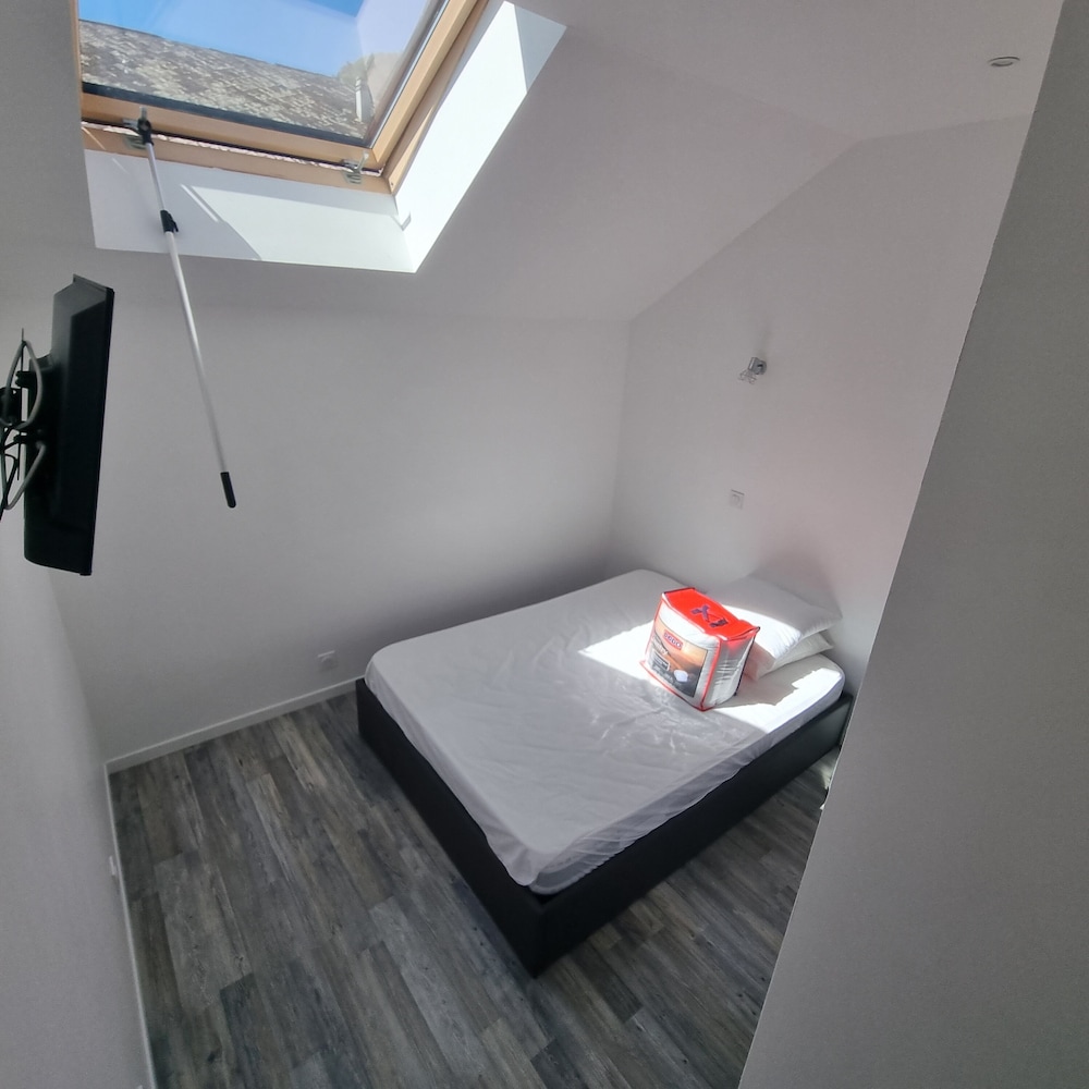 Escape and comfort 8-bed house with swimming pool - Marlens | Vrbo