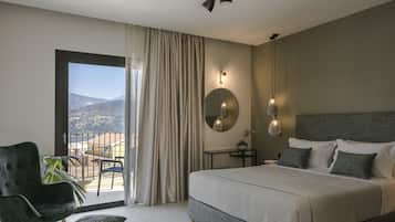 Quarto superior, vista para o mar | 1 quarto, roupas de cama premium, cofres nos quartos, escrivaninha