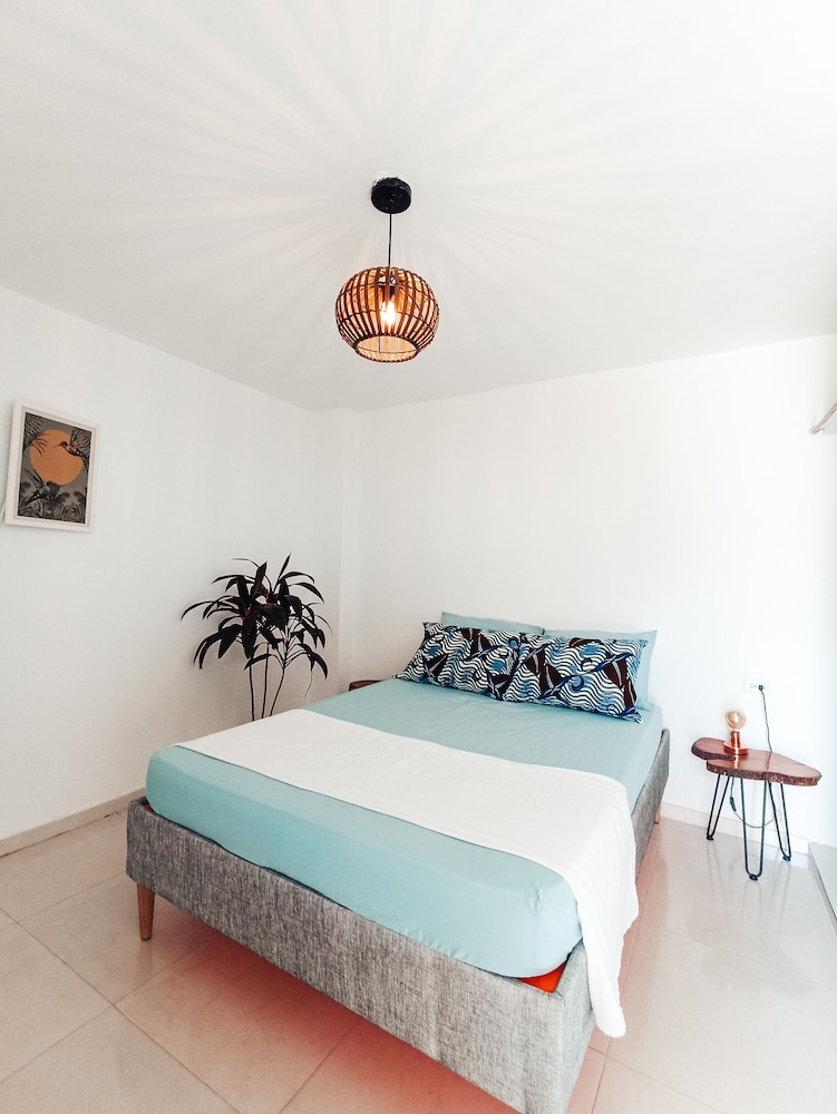 Cosy Double Room Ensuite Bathroom. Central & 1min Walk From The Beach! - La Guajira