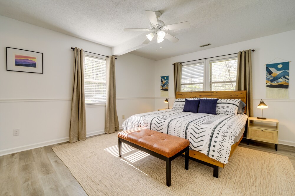 Peaceful Candler Cabin w/ Private Hot Tub! - Candler | Vrbo