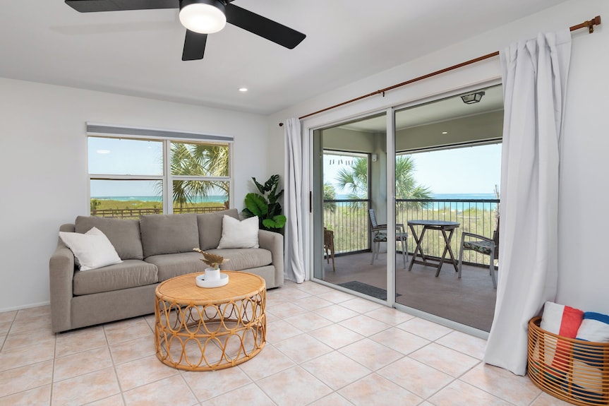 Beachfront Condo Overlooking Gulf Of America - Venice, FL