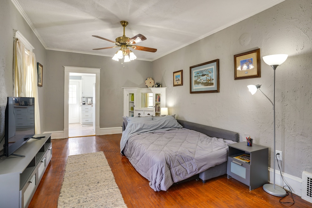 Welcoming Lakefront Mound Apartment W/ Fire Pit! - Long Lake, MN