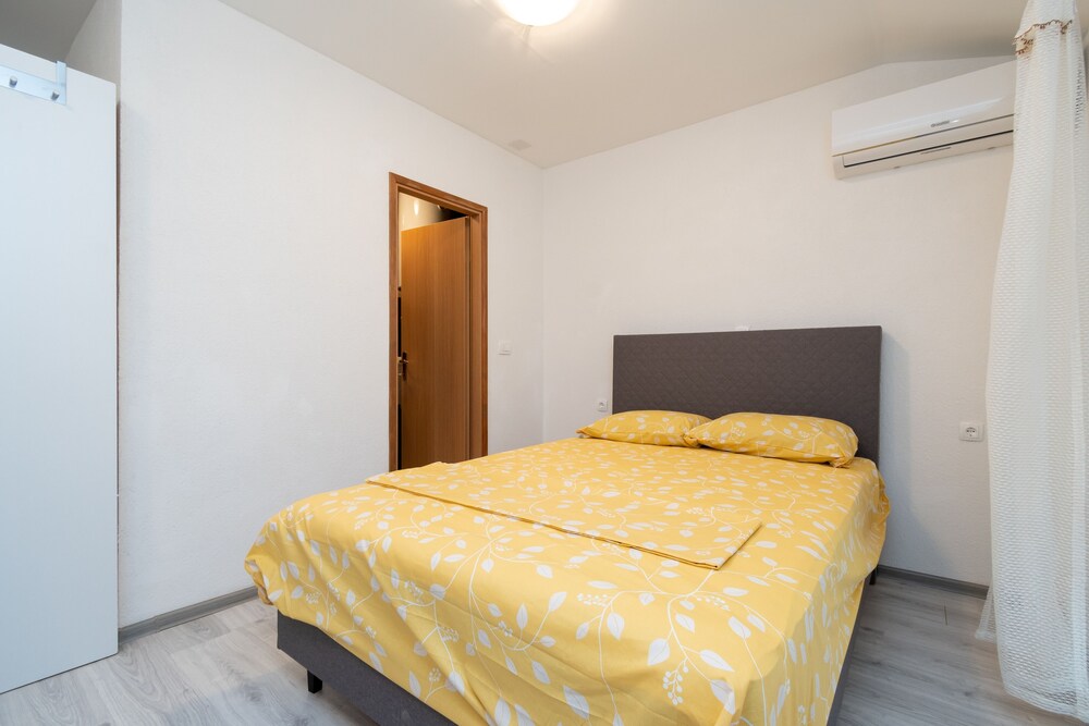Studio flat with air-conditioning Posedarje, Novigrad (AS-21123-b ...