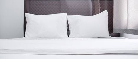 Apartamento, 2 quartos | 2 quartos, escrivaninha