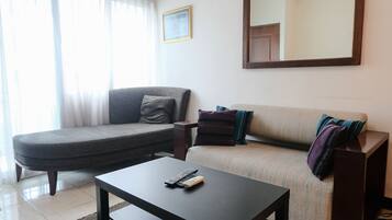 Apartamento, 2 quartos | Sala de estar