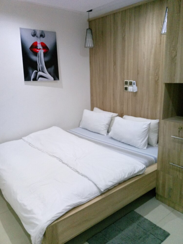 Comfortable apartment in a bright neighborhood - Cotonou | Vrbo