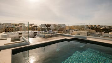 Piscina exterior sazonal