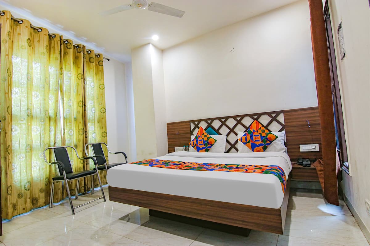 Quarto Premium | Lençóis de algodão egípcio, roupa de alta qualidade, cofre no quarto
