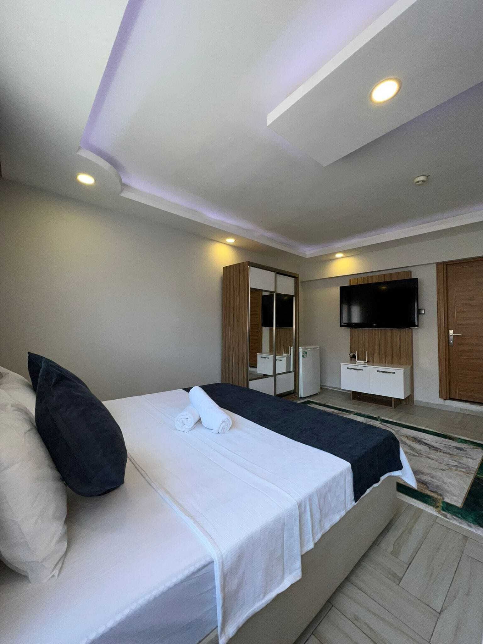 Quarto Duplo Básico | Wi-fi grátis, roupa de cama fornecida 