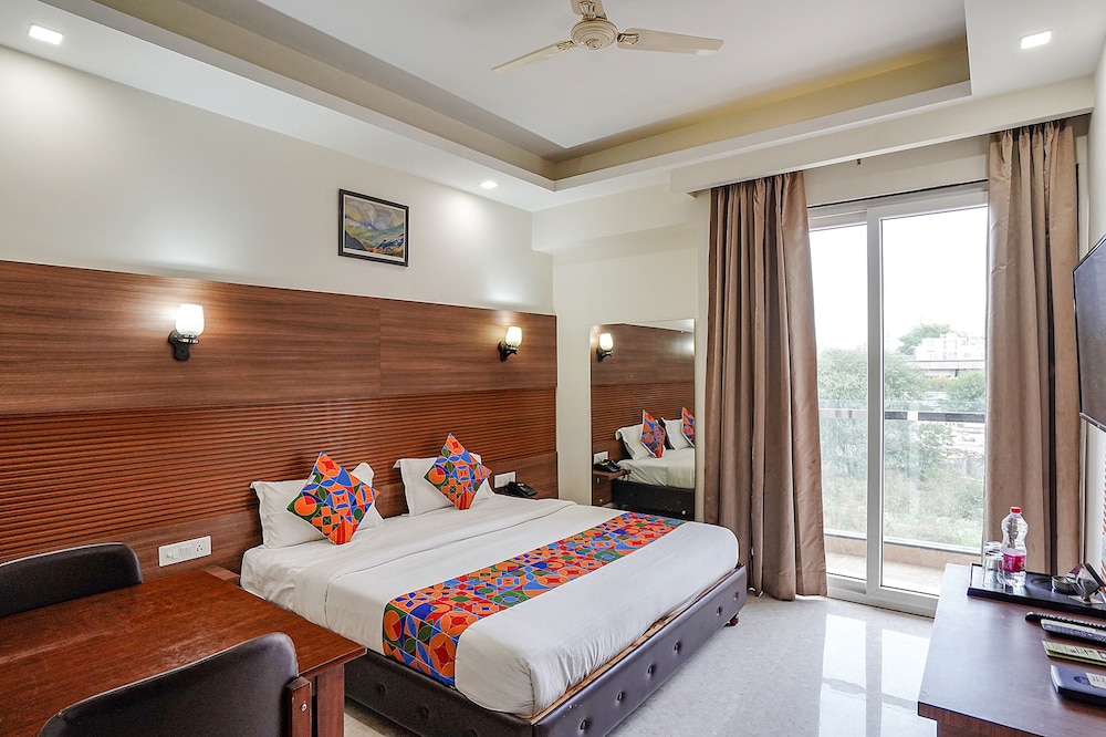 Fabhotel Grace Inn - Gurugram