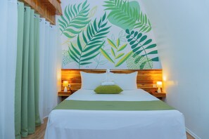 Vila superluxo | Escrivaninha, Wi-Fi de cortesia, roupa de cama