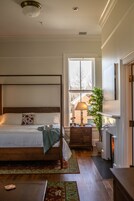 Quarto presidencial | Cofres nos quartos, cortinas blackout, ferros/tábuas de passar roupa