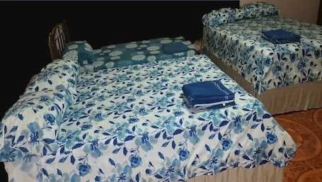 3 quartos, cortinas blackout, ferros/tƔbuas de passar roupa