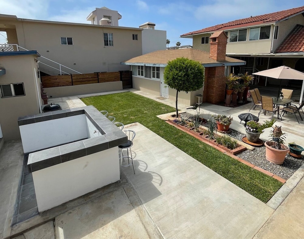 Seaside Adventure Lodging - Ensenada
