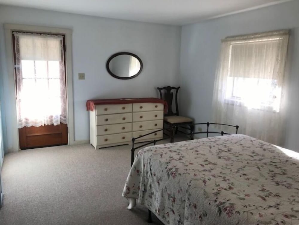Harbor Edge: Shorefront home in Round Pond with spectacular ocean views ...