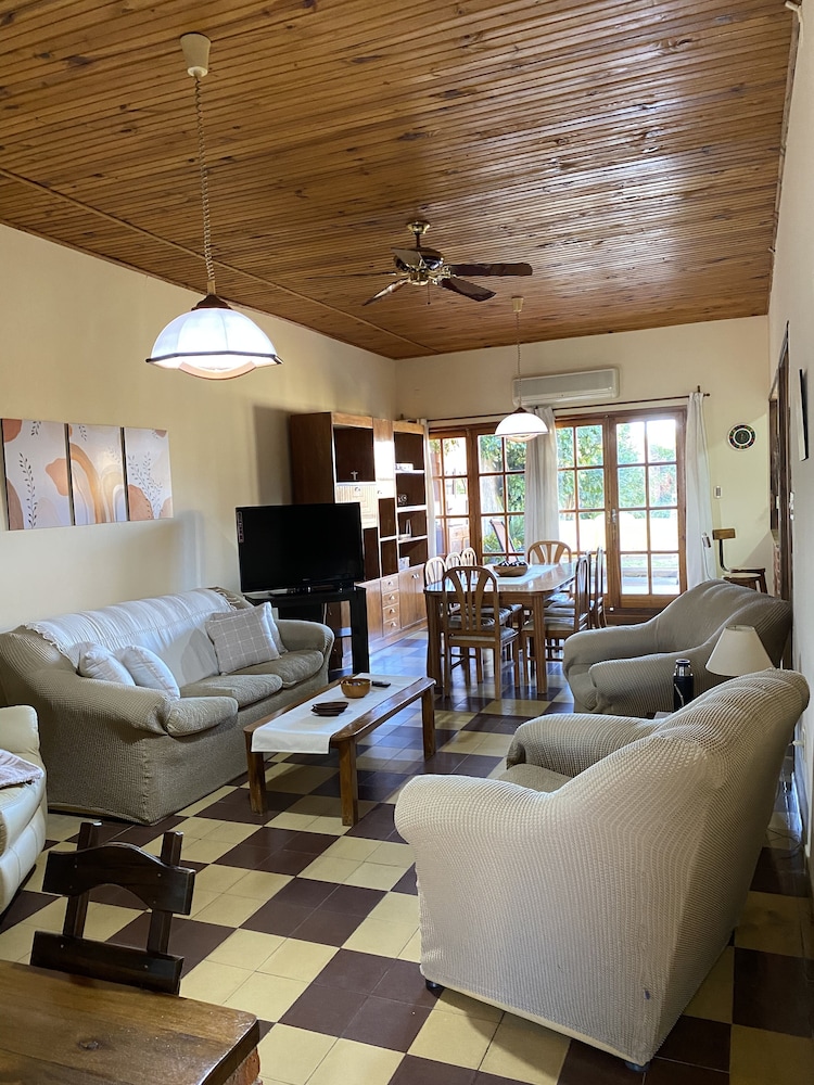 Nelly House - Carmelo