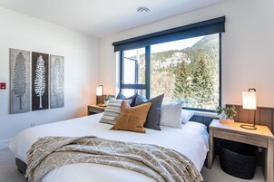 Apartamento em Condomínio Fechado | Vista do quarto