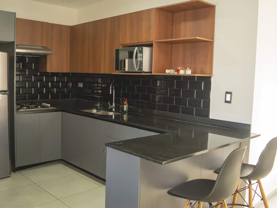 Apartamento urbano | Cozinha privada | Geladeira grande, micro-ondas, cooktop, liquidificador