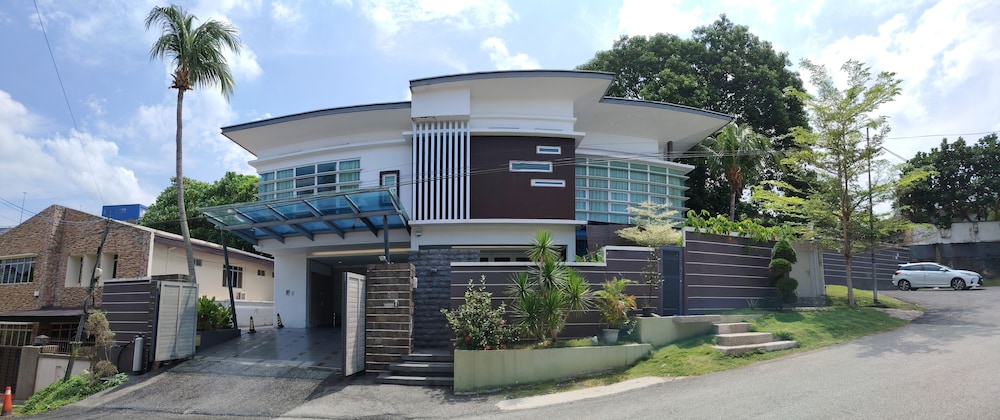 Spacious Pool Villa Tmn Emas Ukay Ampang - Hulu Langat