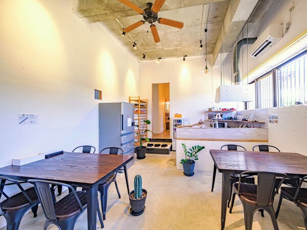 Guesthouse Re-spect - Hostel - Okinawa Prefecture, Japan