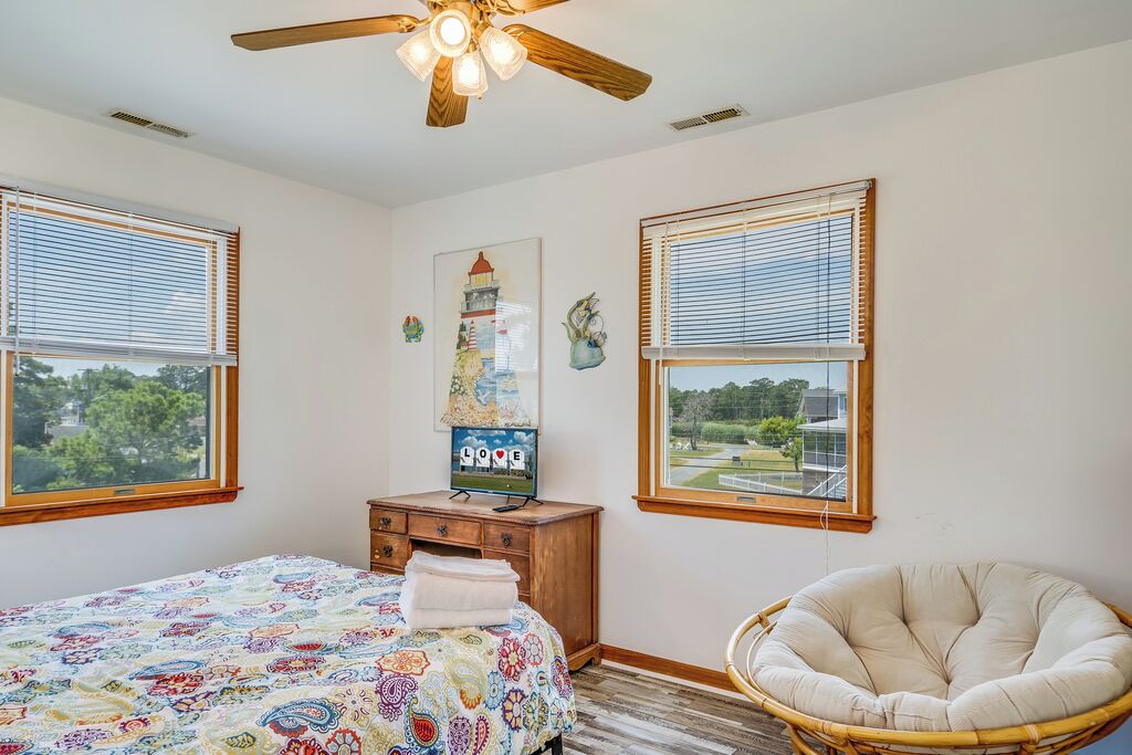 Sea Treasure By Seaside Vacations & Sales - Chincoteague, VA