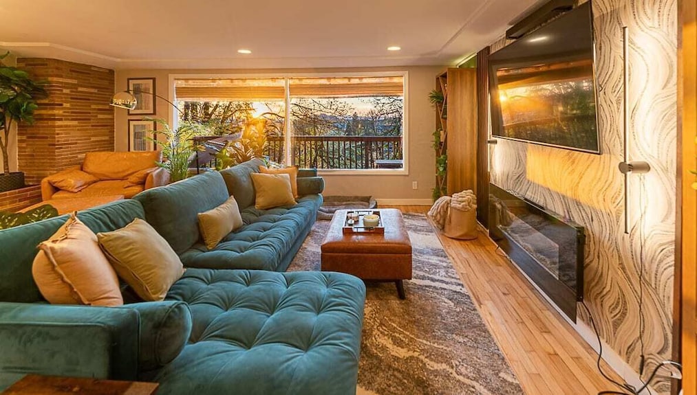 Walk To U Of O! View With 2 Decks/firepit/comfy! - 尤金