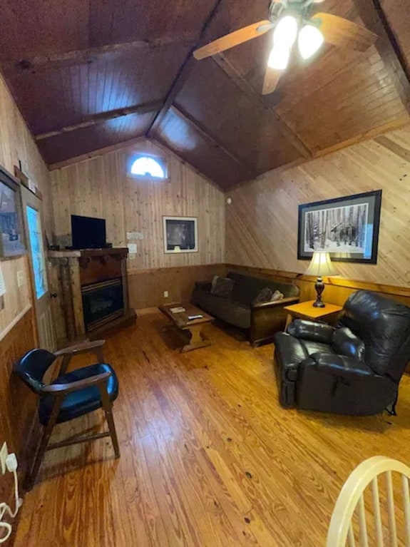 Cozy Cabin: River View With Hot Tub - Dahlonega, GA