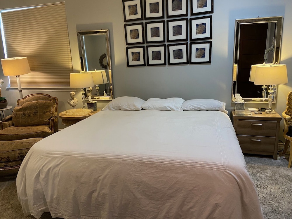 Master Unit - El Segundo, CA